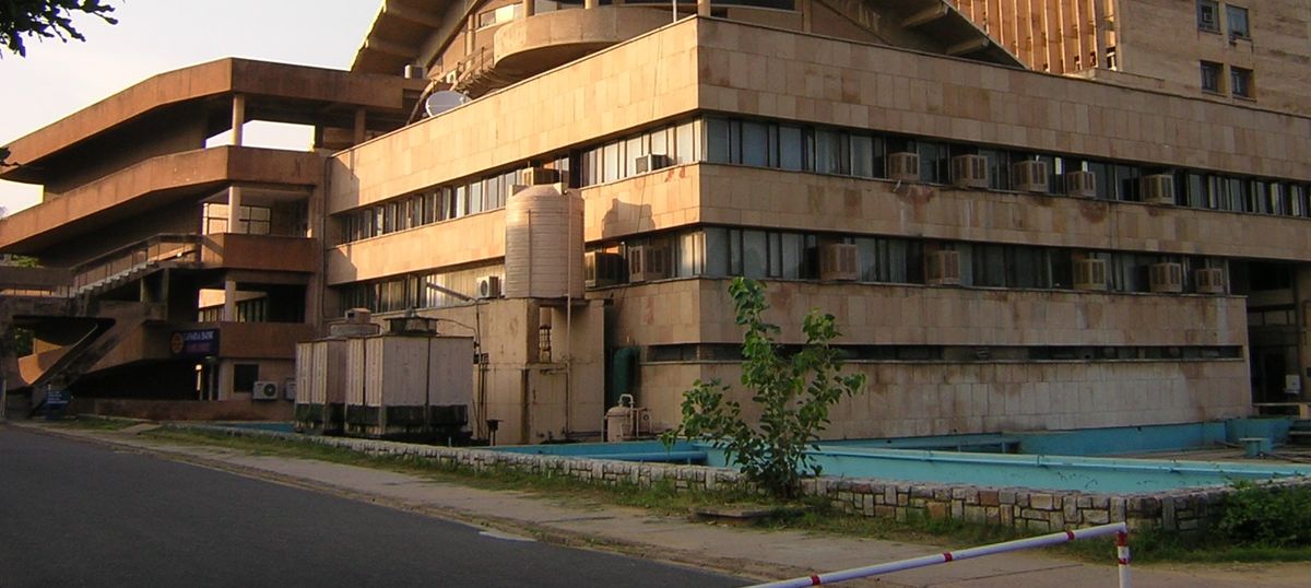 IIT-Delhi hostel warden asks female students to wear ‘decent dresses ...
