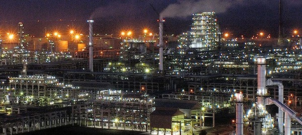Gujarat: Two workers dead, six injured as fire breaks out at RIL ...