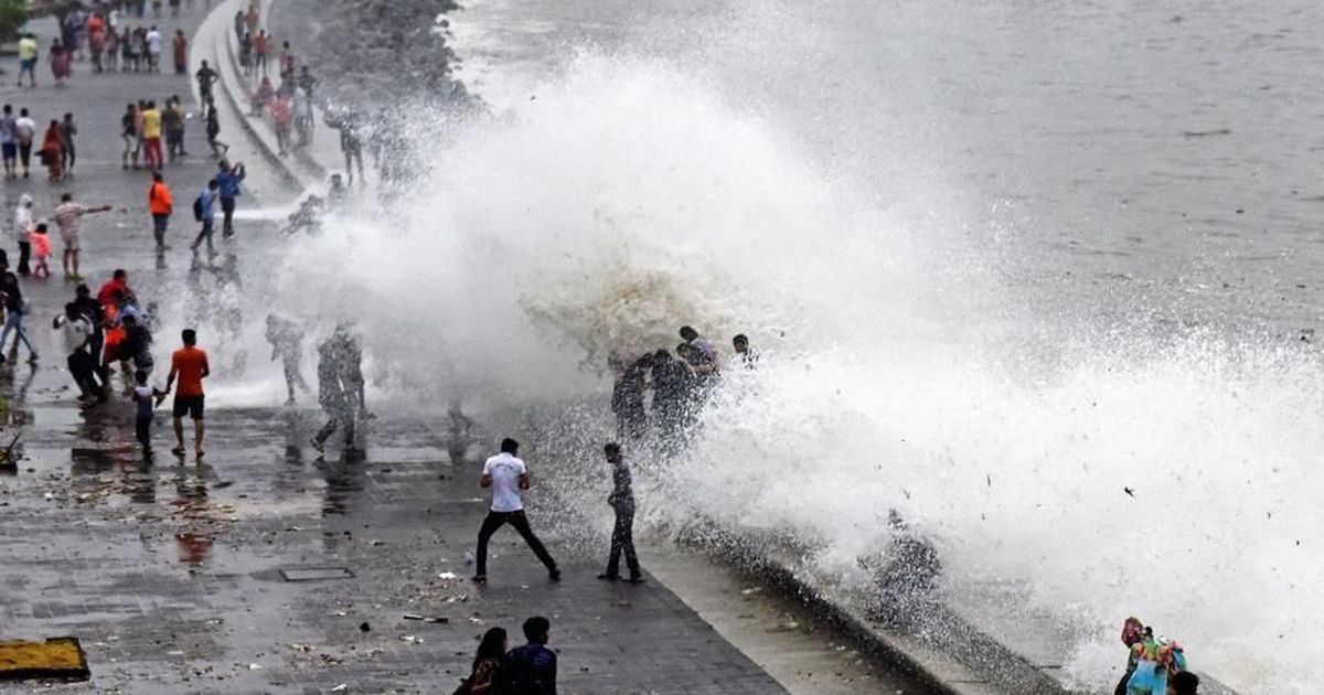 Mumbai rain: Girl washed away at Marine Drive as city witnesses high time amid heavy downpour