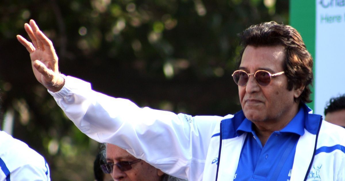 Actor Vinod Khanna dies in Mumbai