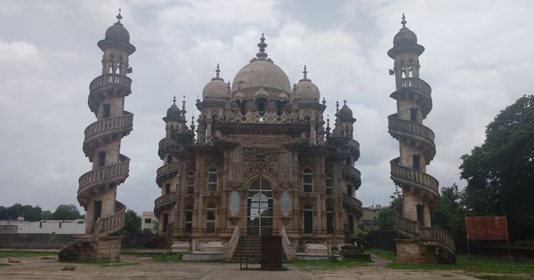 Photos: In Gujarat, Junagadh's stunningly beautiful monuments are ...